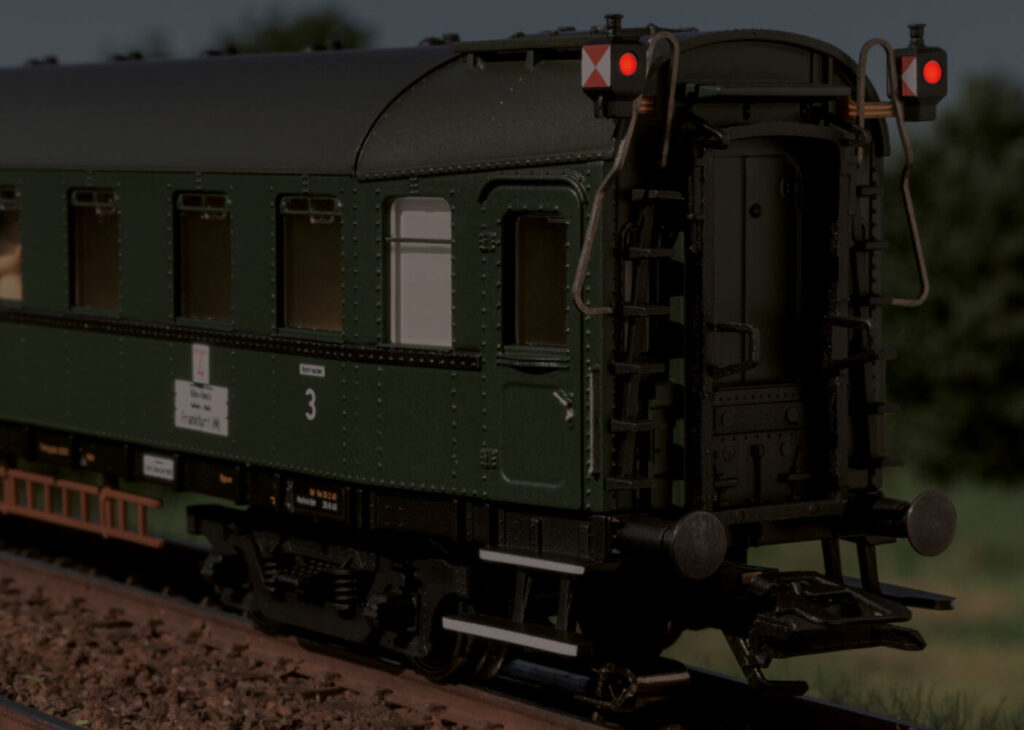 Set of DRB express train coaches - CC-Rails webshop